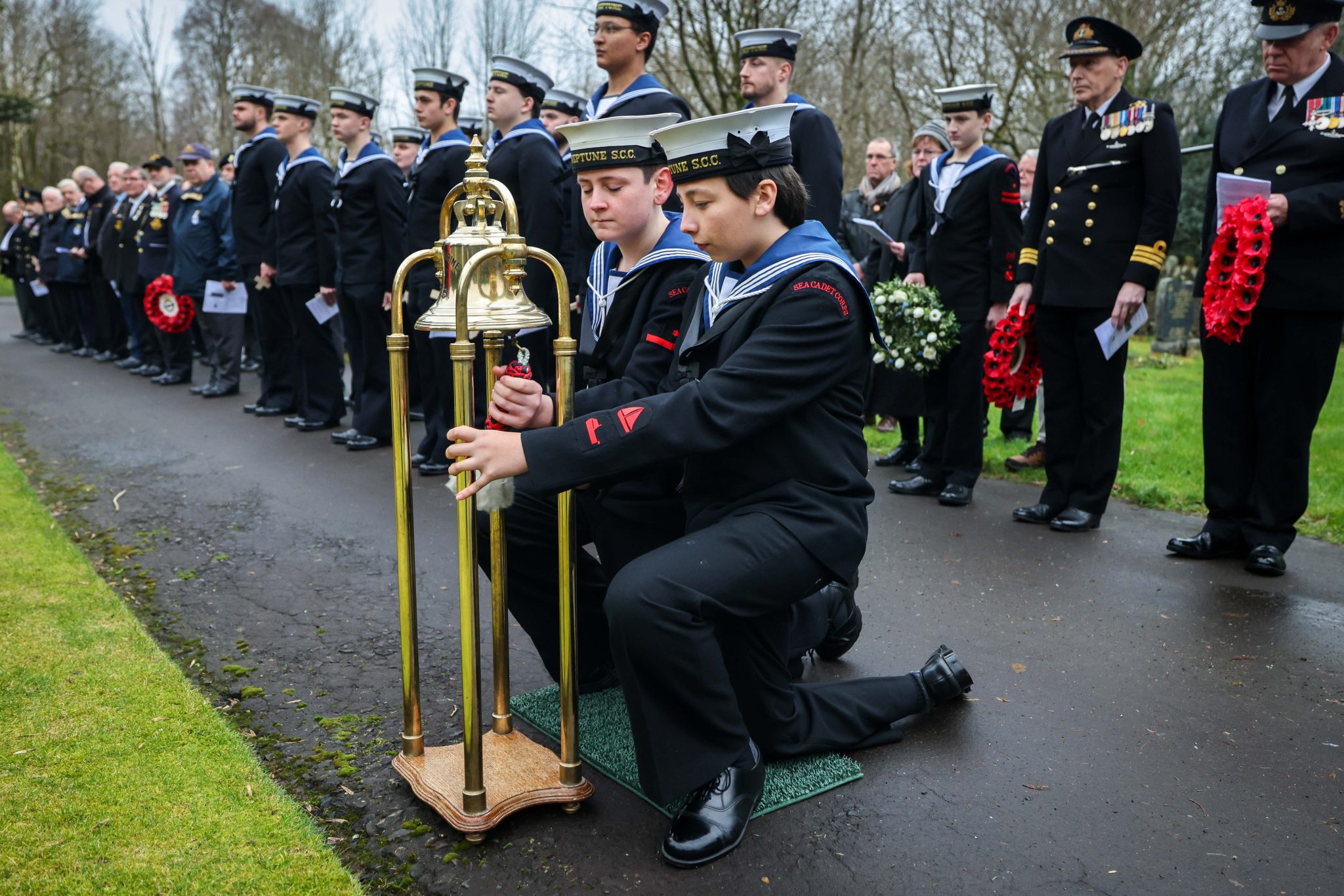 CREW OF K13 ARE REMEMBERED AT CLYDE – The Submarine Family