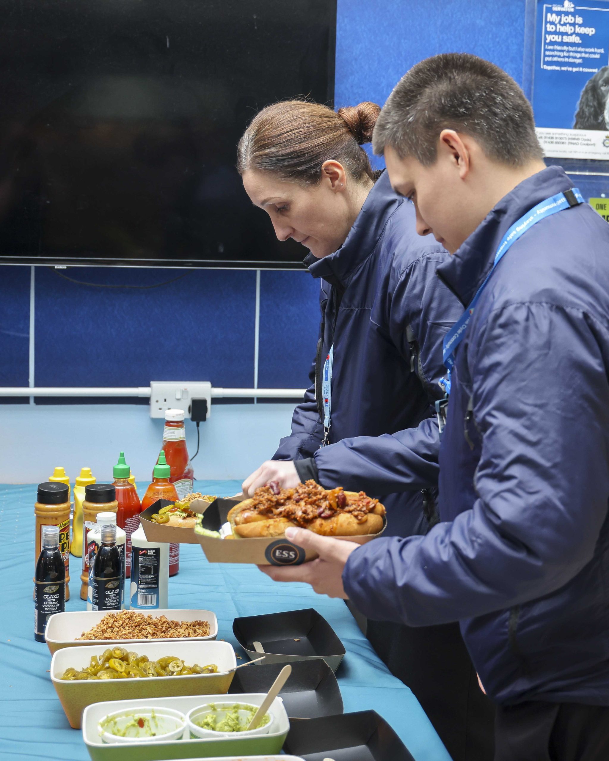 JASON FOX IS A ‘WINNER’ WITH STAFF AT HMNB CLYDE – The Submarine Family