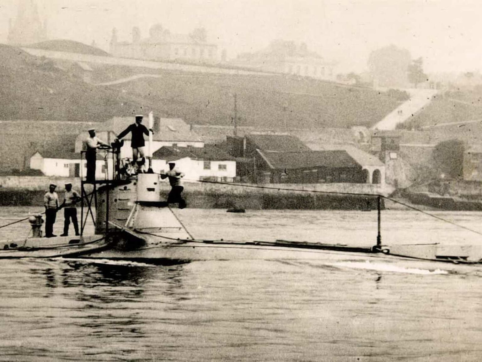 HMS A7 – The Submarine Family