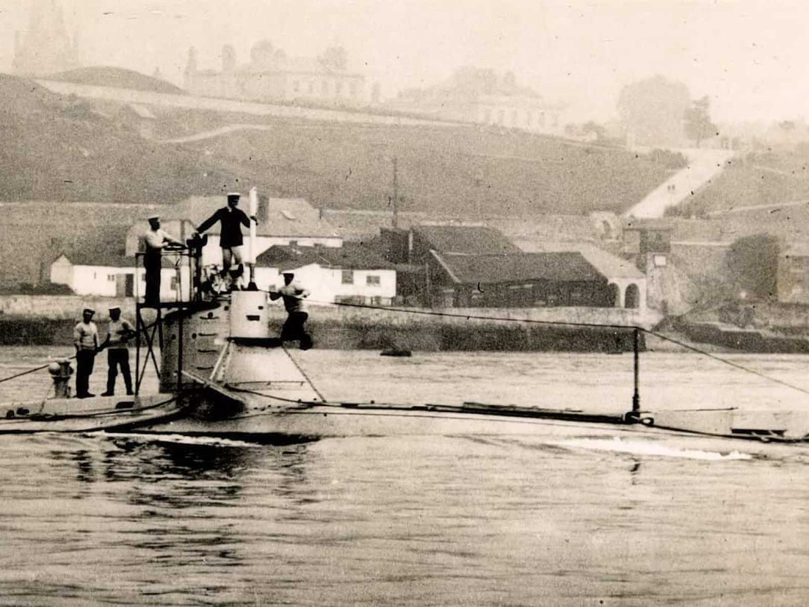 A brief History – The Submarine Family