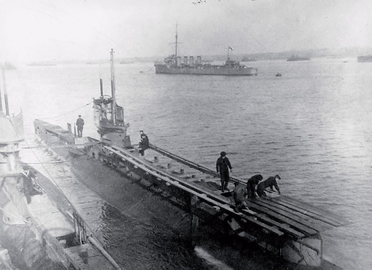 HMS E22 – The Submarine Family