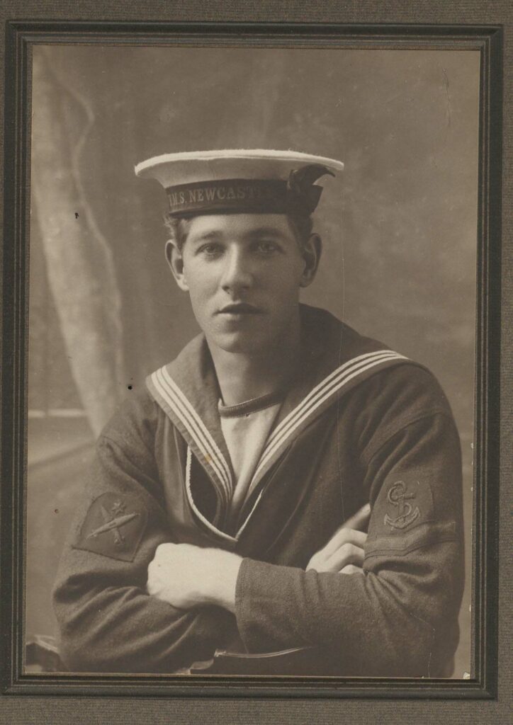 EDWARDS Benjamin Cogan – The Submarine Family