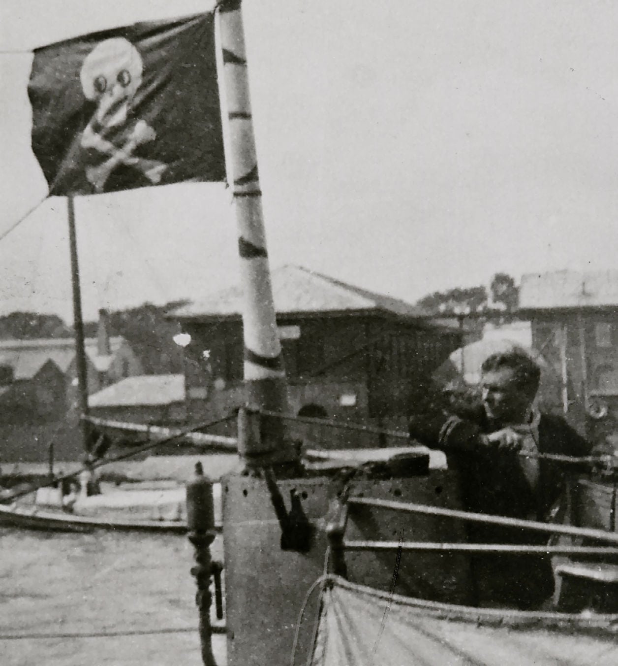 HMS H5 – The Submarine Family